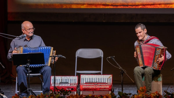 Kolmekordse isa ja kahekordse vanaisa Roomet Mürgi elu on muusikast ...